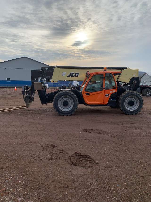 2017 JLG 1055 - aerialtitans