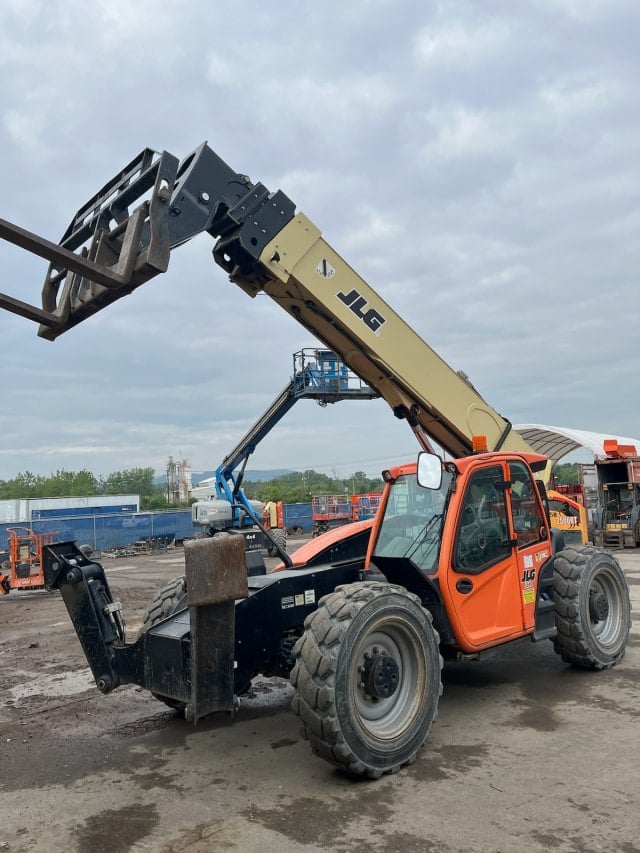 2016 JLG 1055 | aerialtitans