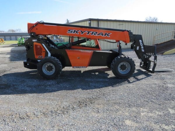 NEW 2025 SKYTRAK 6042 Telehandler Forklift | Aerial Titans