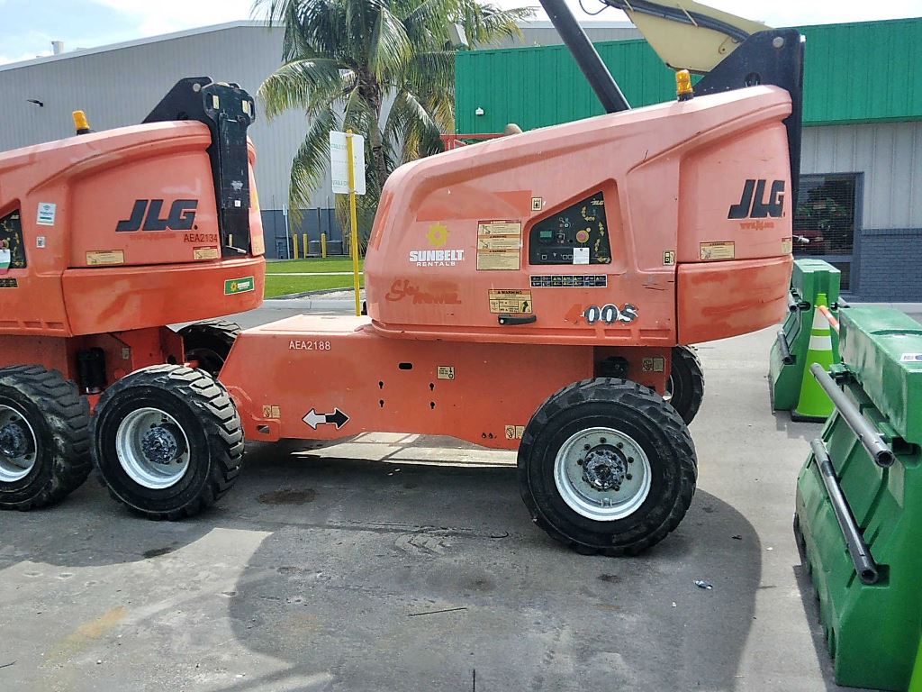 JLG Lifts for Sale | Boom Lifts, Scissor Lifts & Telehandlers