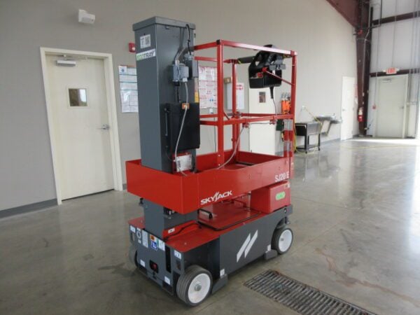 NEW 2025 SKYJACK SJ20E - Vertical Mast Lift | Aerial Titans