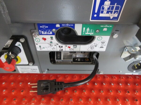 NEW 2025 SKYJACK SJ3215 E Scissor Lift | Aerial Titans