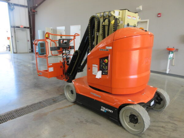 NEW 2025 JLG TOUCAN 32E Mast Boom Lift | Aerial Titans